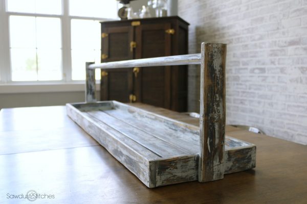 DIY Table Runner Tray - A Quick An Easy DIY Table Runner Tray